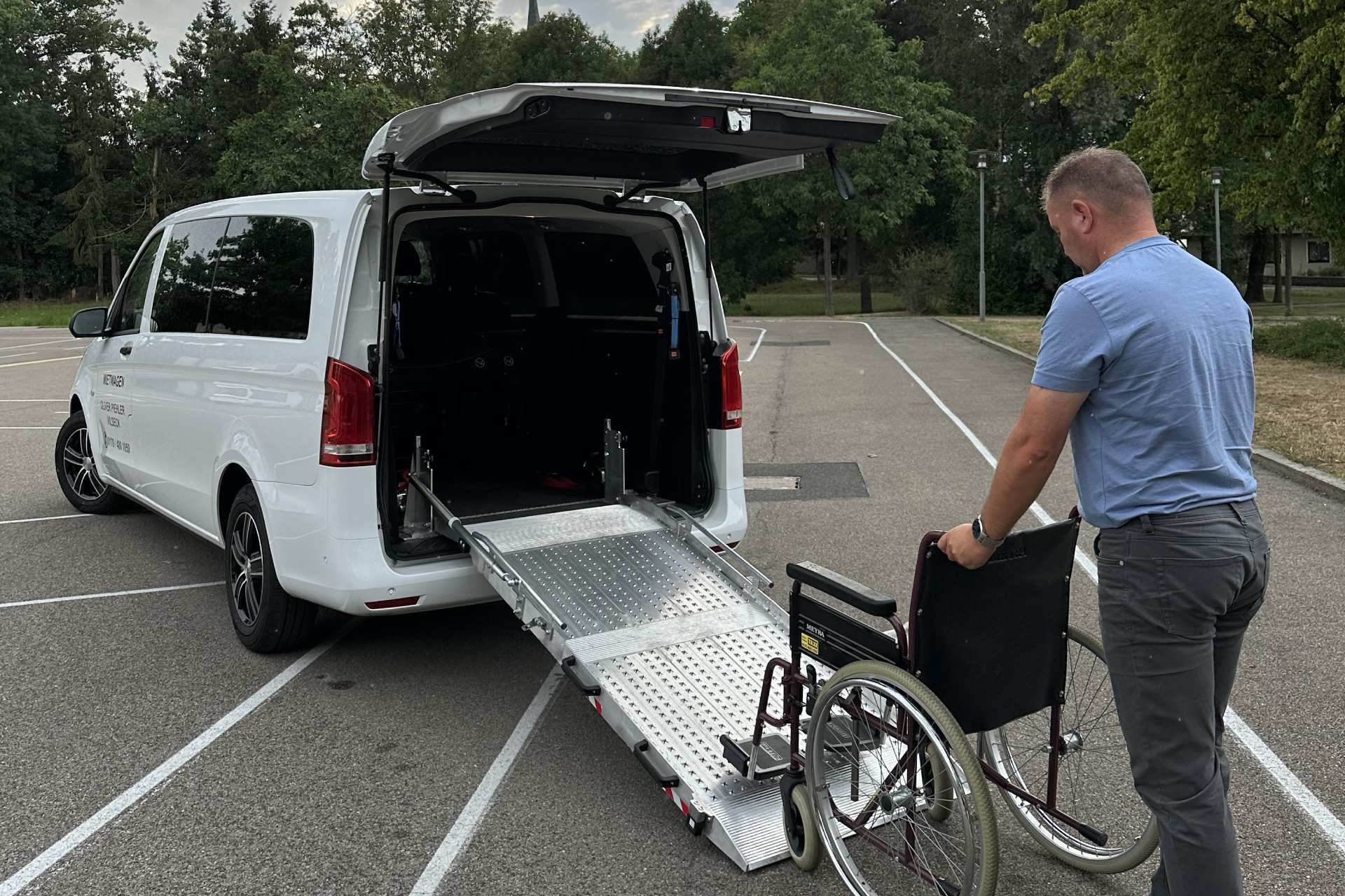 Verlässliches Taxiunternehmen | Vilsek | Taxi Piehler