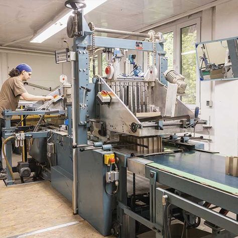 Kartonagen- und Pappen- Hersteller | PAKA Glashütte