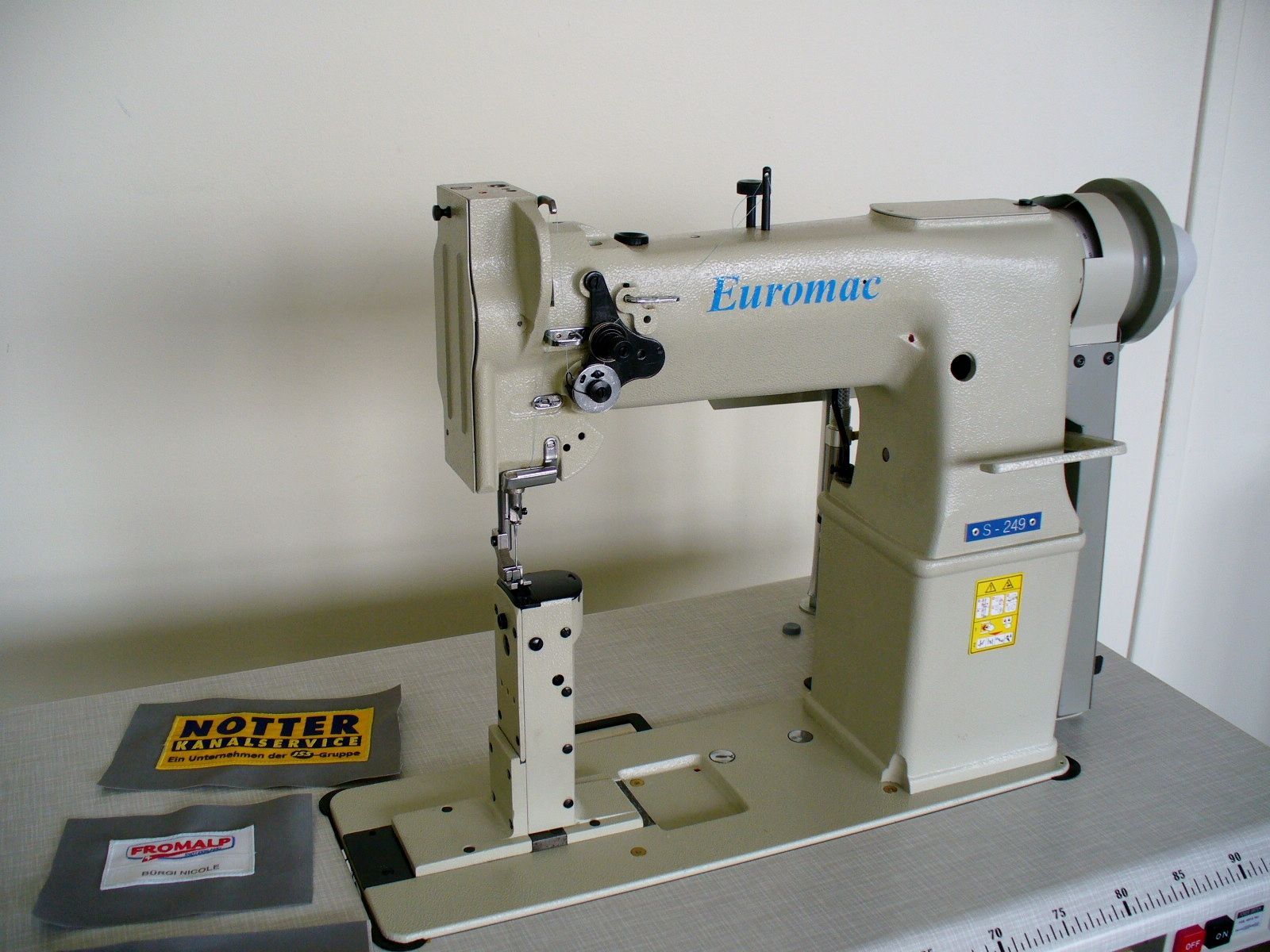 Textilmaschinen - Schlieren - Bourquin Nähtechnik AG