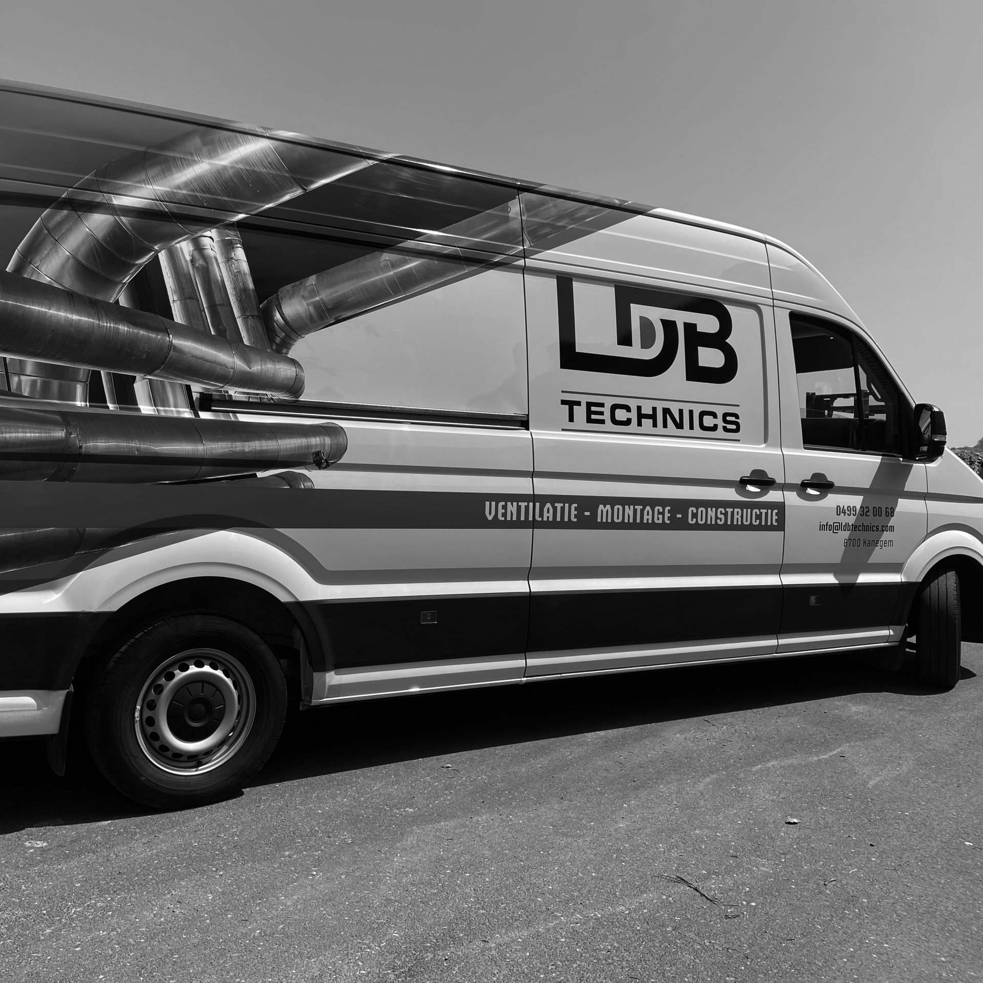 Uitmuntende belettering I Grafika uit Tielt