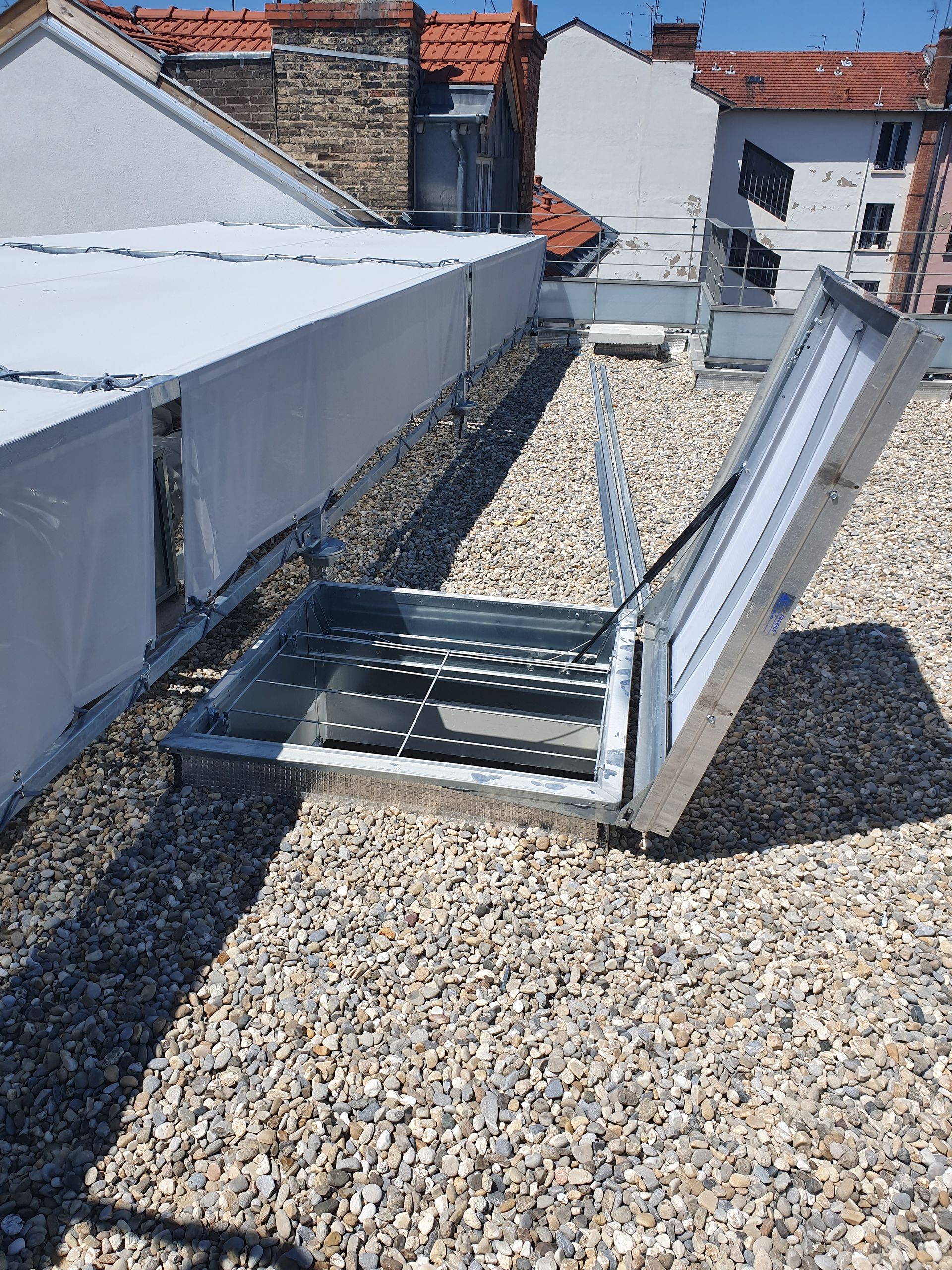 Galeries photos Bertrand | Installateur désenfumage naturel