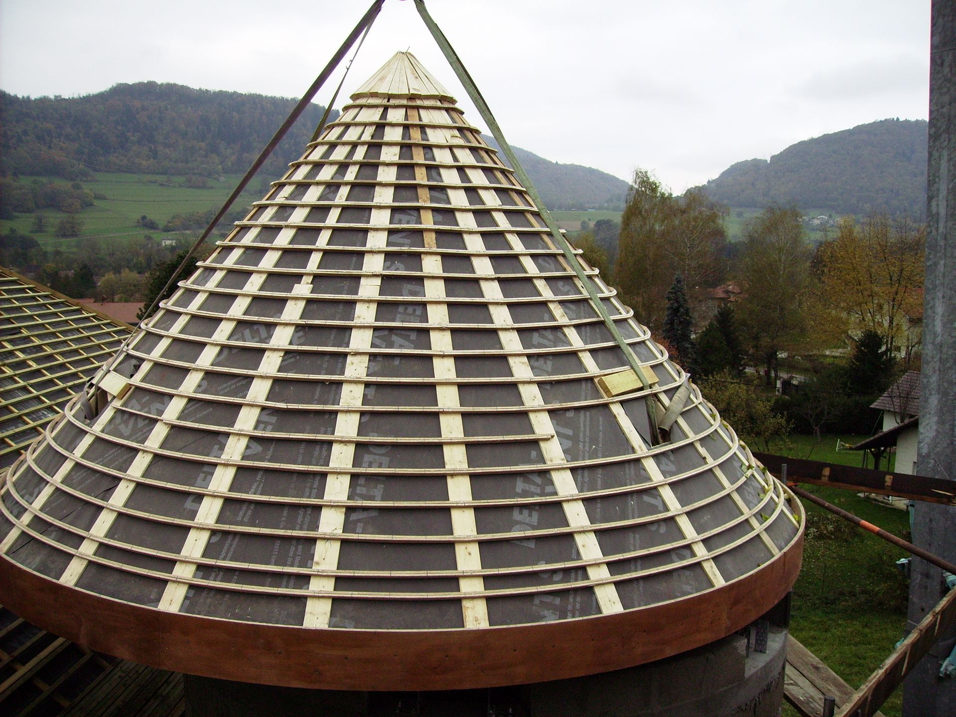 LmV Martin-Vallet et Fils, pose de charpente à Voiron