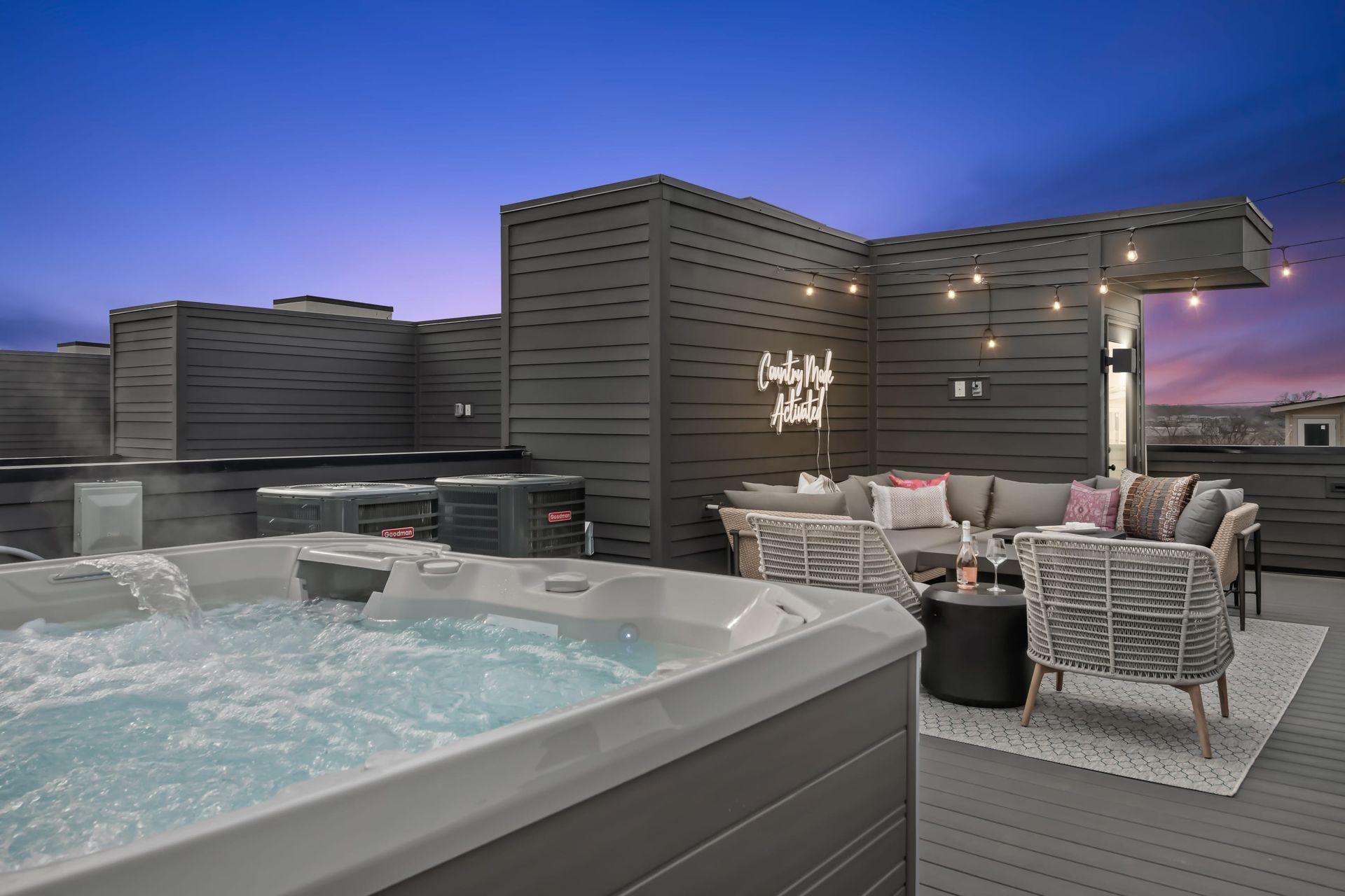 Discover Downtown Nashville Vacation Rentals | Hallson