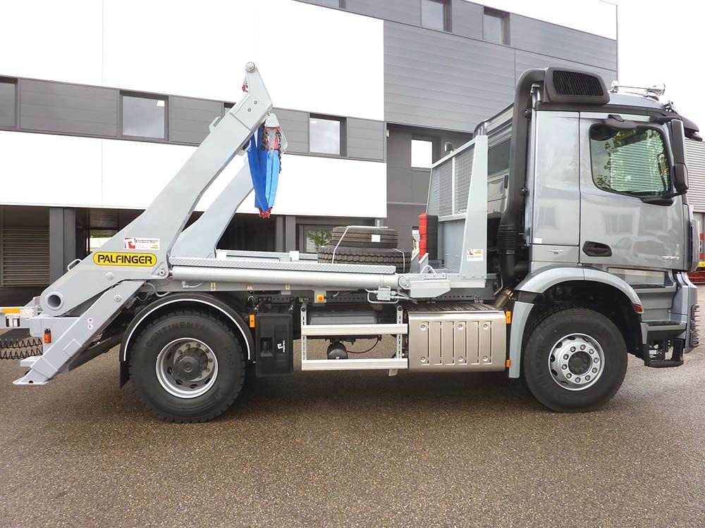 Grues, bennes, bras de levage et carrosseries sur mesure - Groupe ...