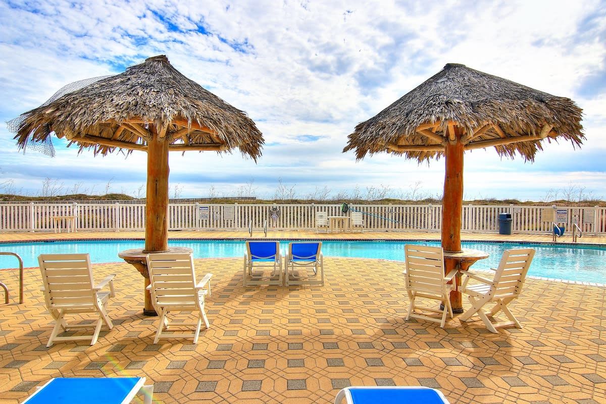 Grand Caribbean Condos - Vacation Rentals by Sand Key