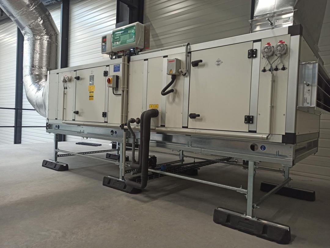 Pose de centrale de traitement de l'air à Villefranche-sur-Saône