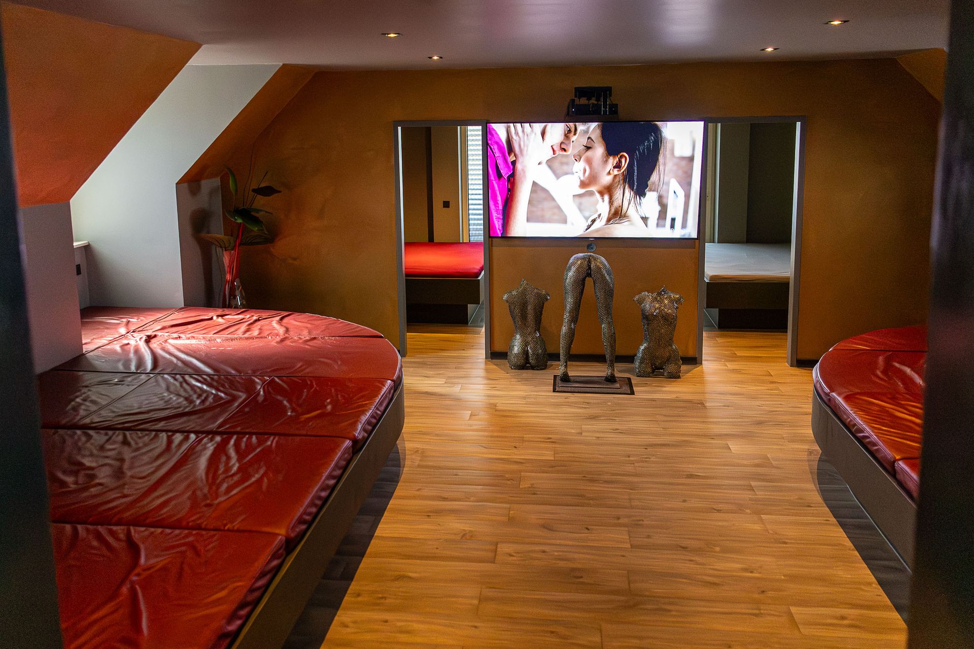 Erotik & Wellness im FKK Saunaclub Babylon in Elsdorf bei Köln