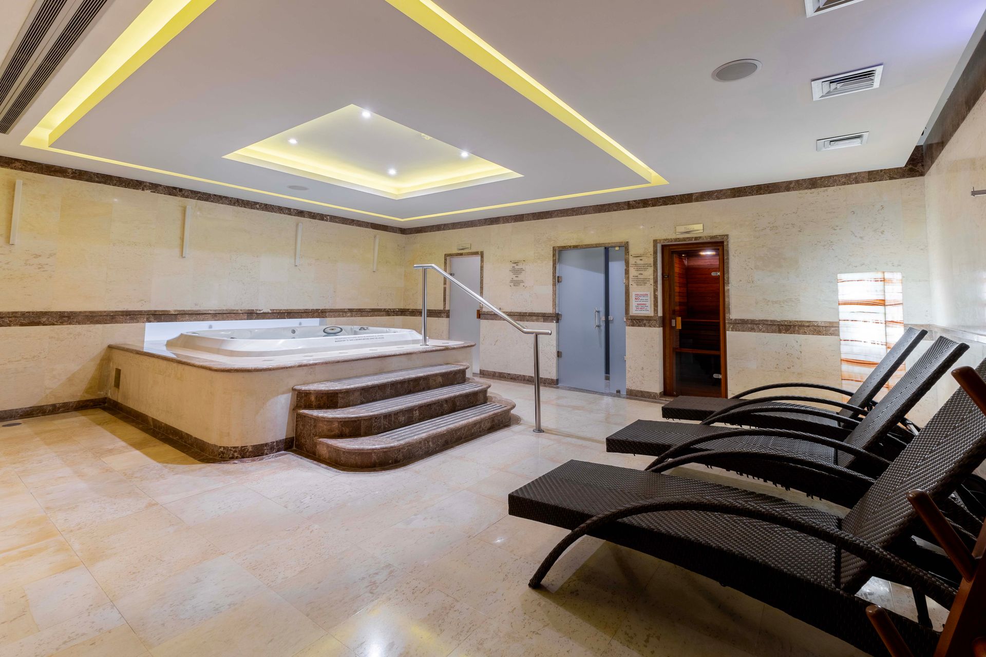 Capitalia | Tres Mares Beach Residences & Marina