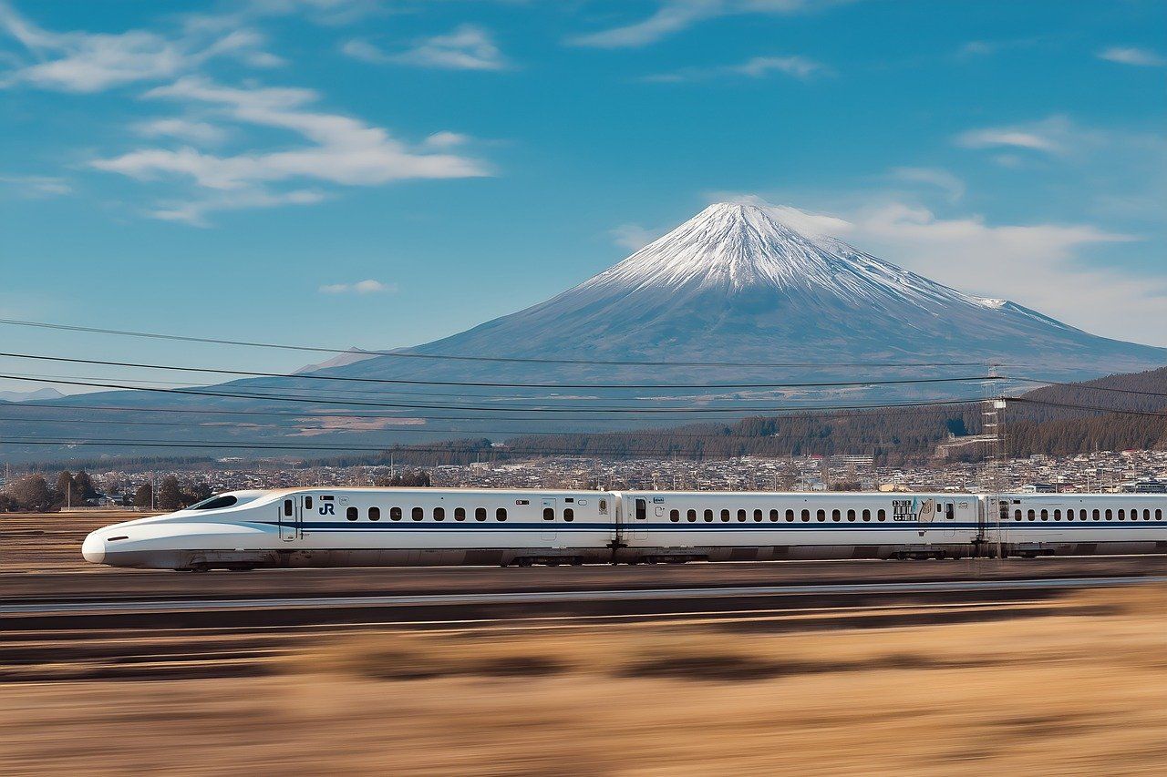 Iconic Rail Journeys | Luxury Train & Cruise Holiday Ideas