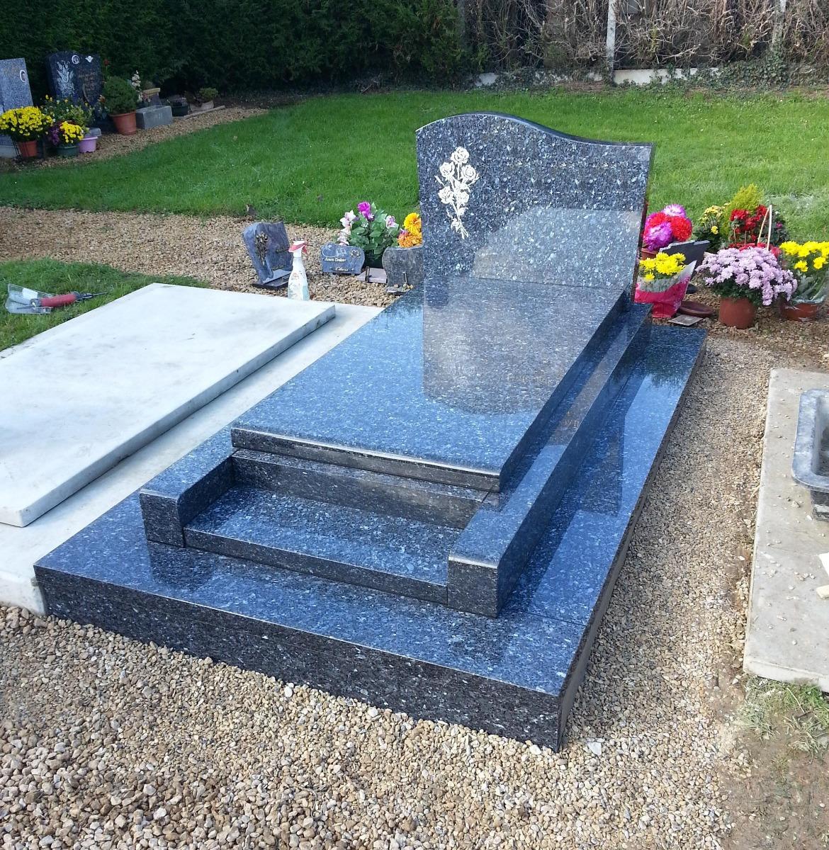 Marbrerie funéraire, gravure personnalisée sur pierre à Chantilly