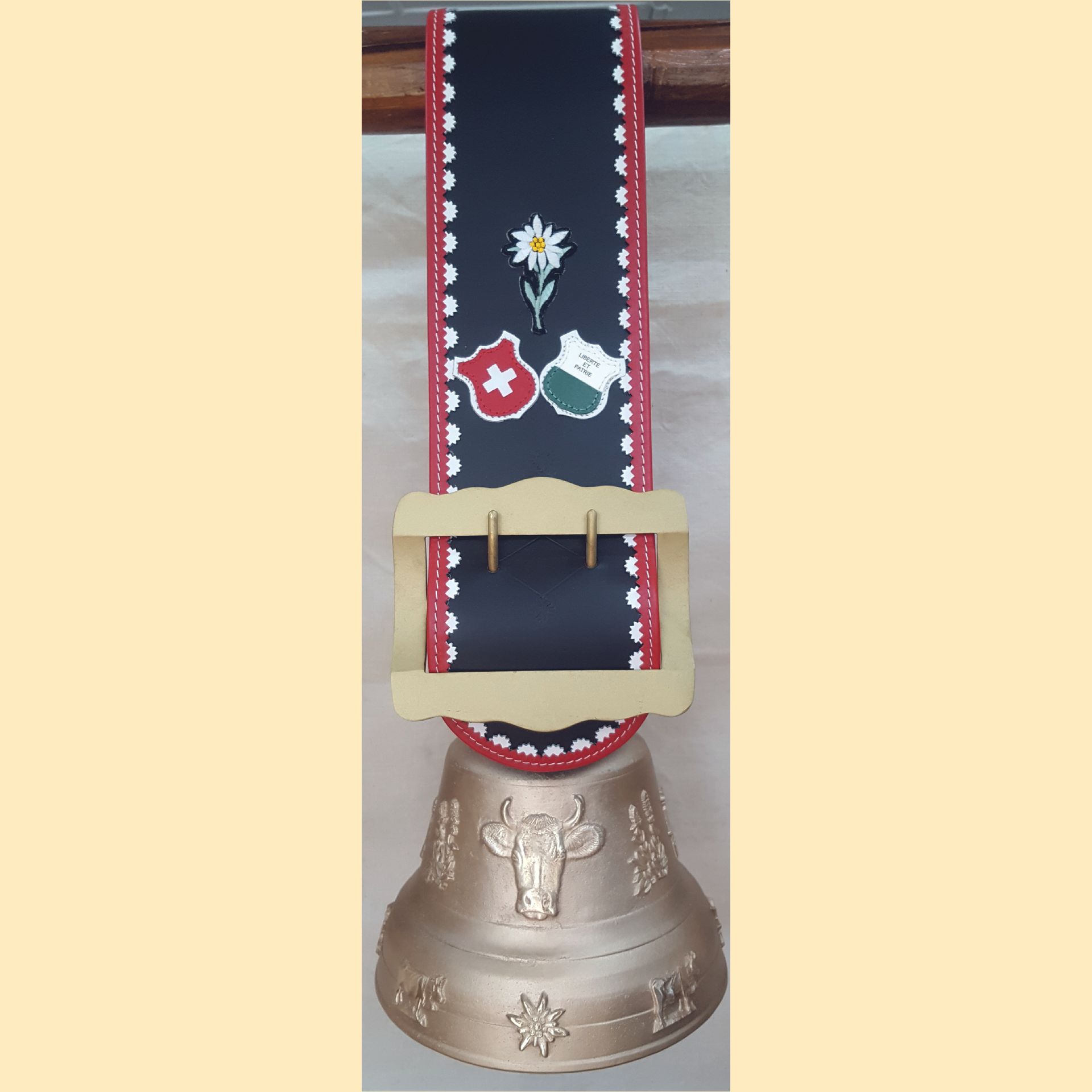 Gamme de Cloches et Courroies Suisses | Cuarnens | Articuir Sàrl