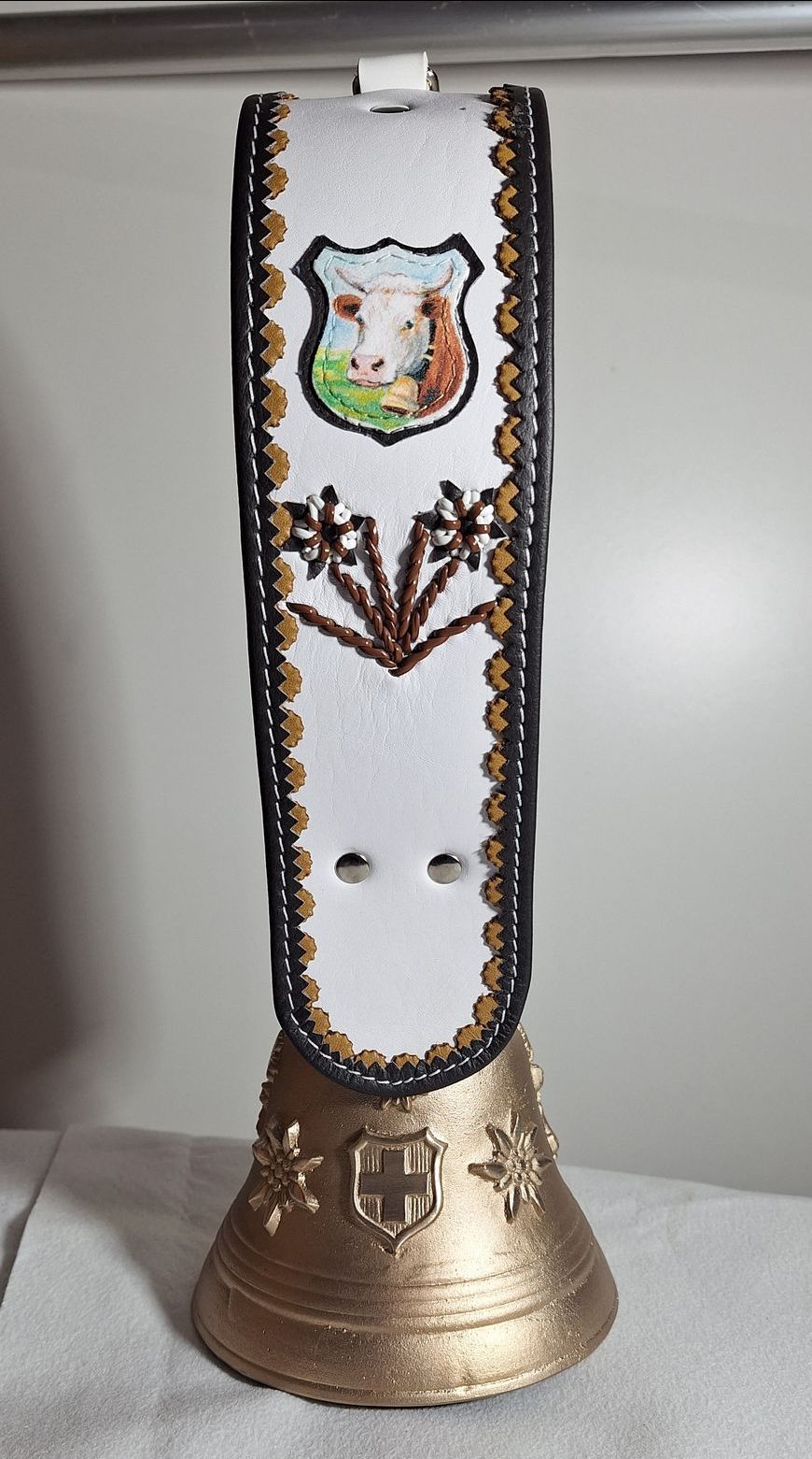 Gamme de Cloches et Courroies Suisses | Cuarnens | Articuir Sàrl