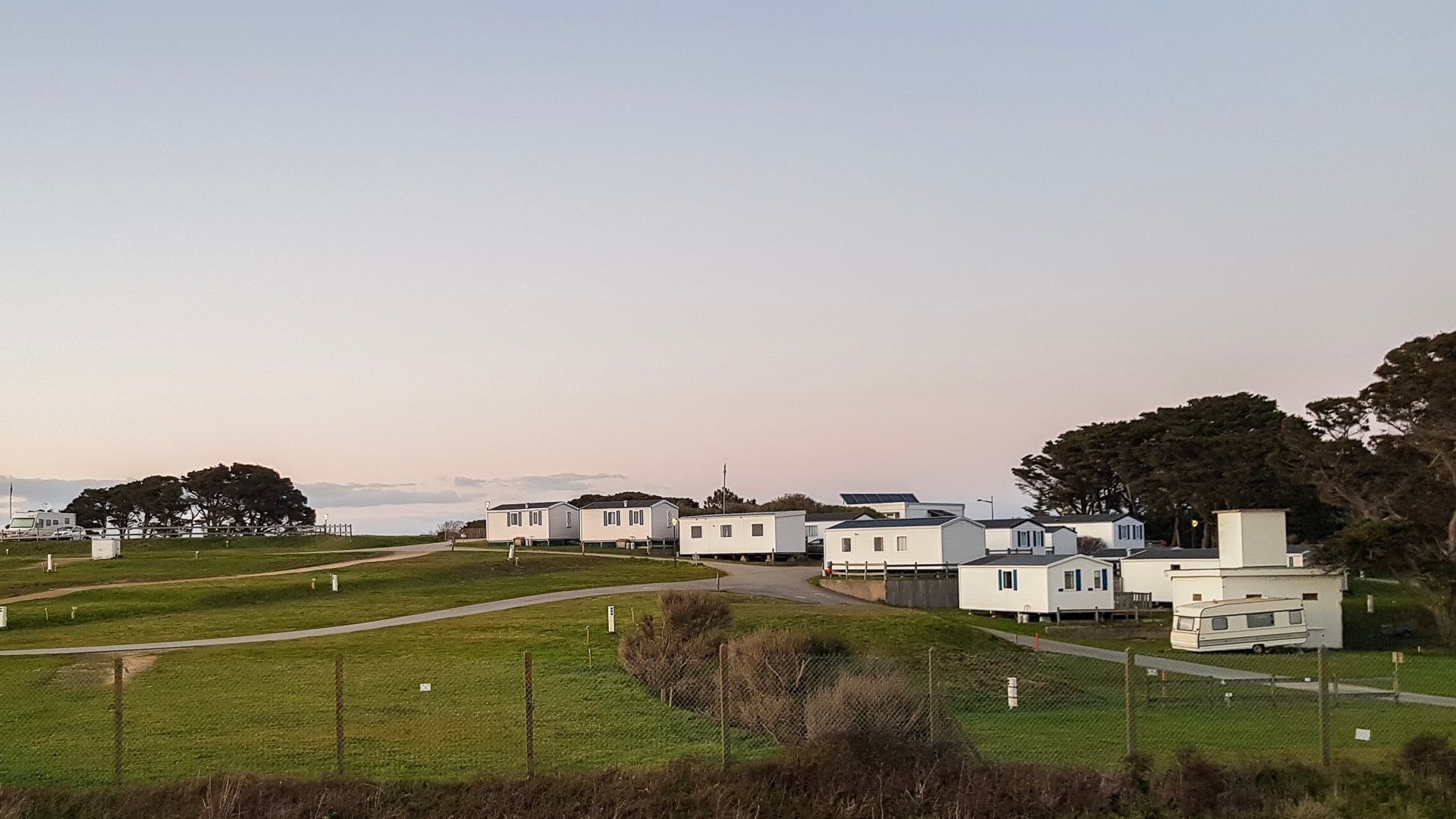 Location de mobile-homes pour des vacances face à la mer à Étel