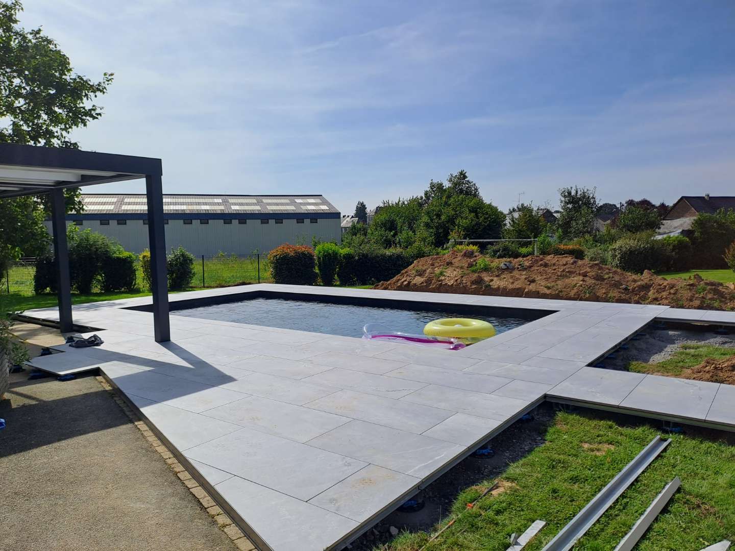 Pose de terrasse avec TERRASSTEEL à Mayenne et ses environs