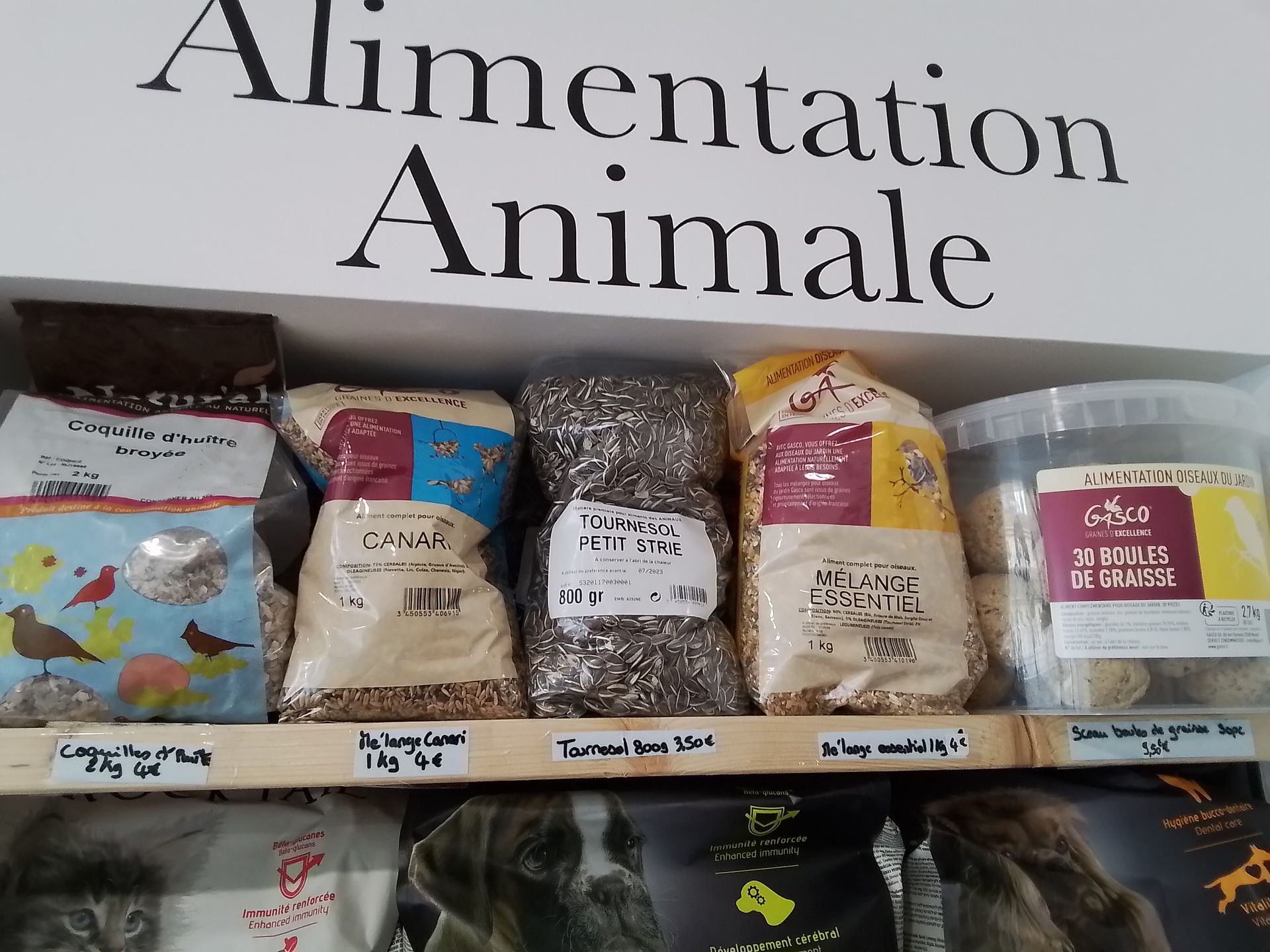 Retrouvez un rayon d'alimentation animale à La Bourboule