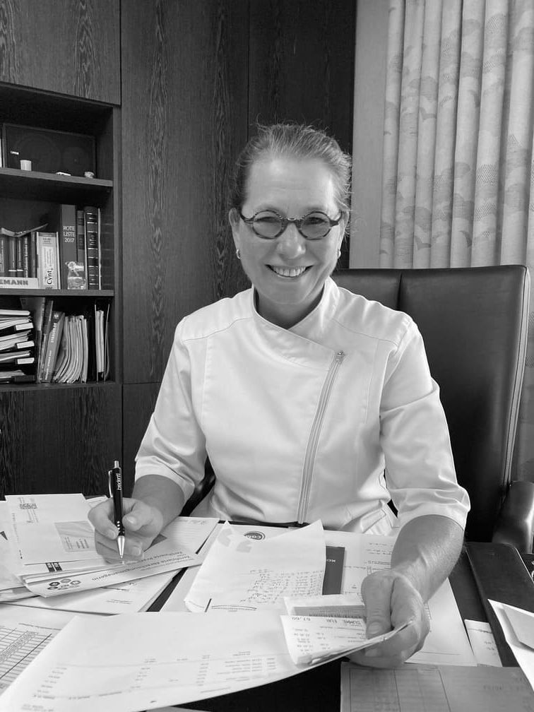 Zahnarztpraxis | Straelen | Dr. Ursula Stegemann Zahnärztin