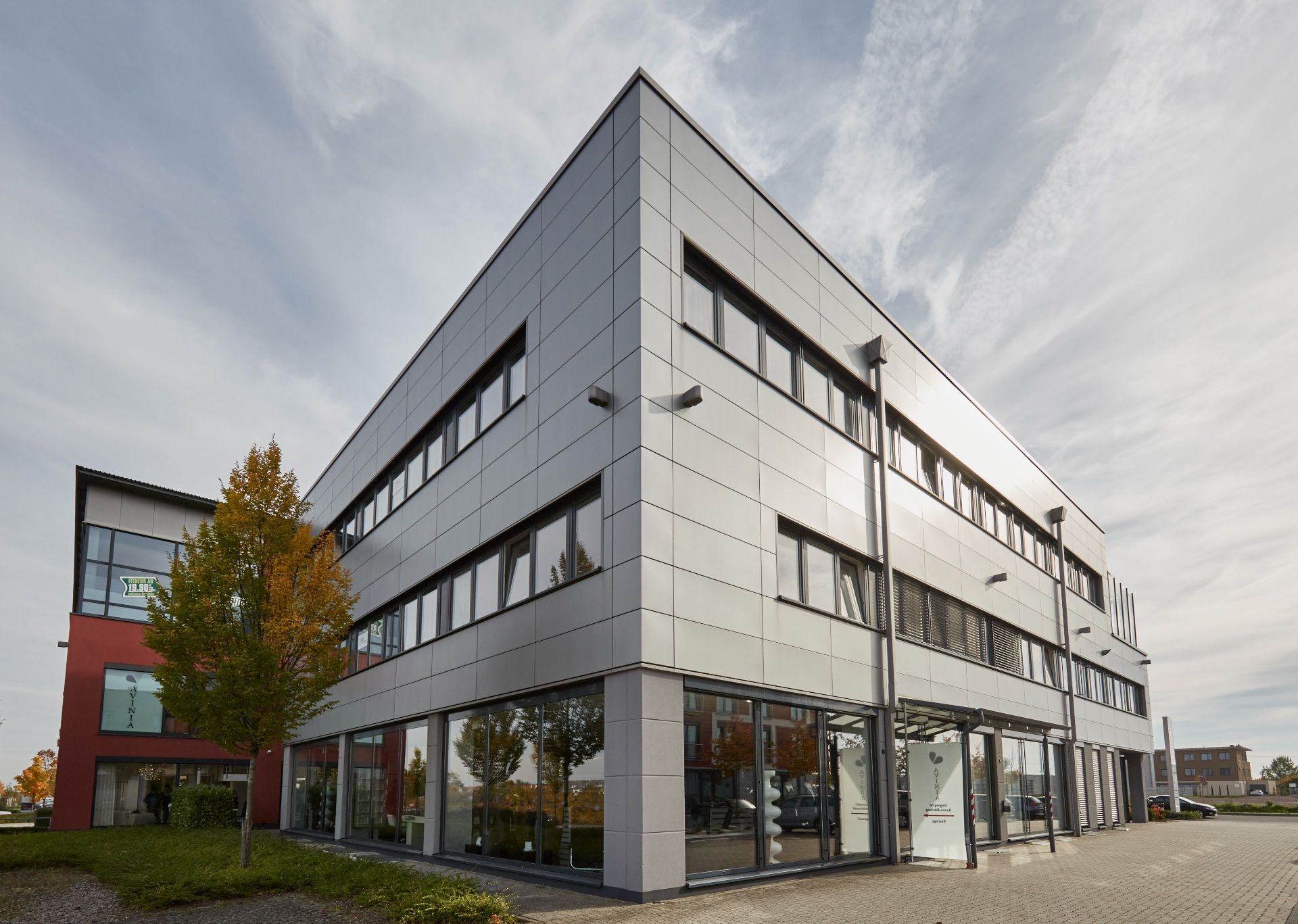 Große Auswahl an Haustüren, Fenstern & mehr | Weiß & Sohn