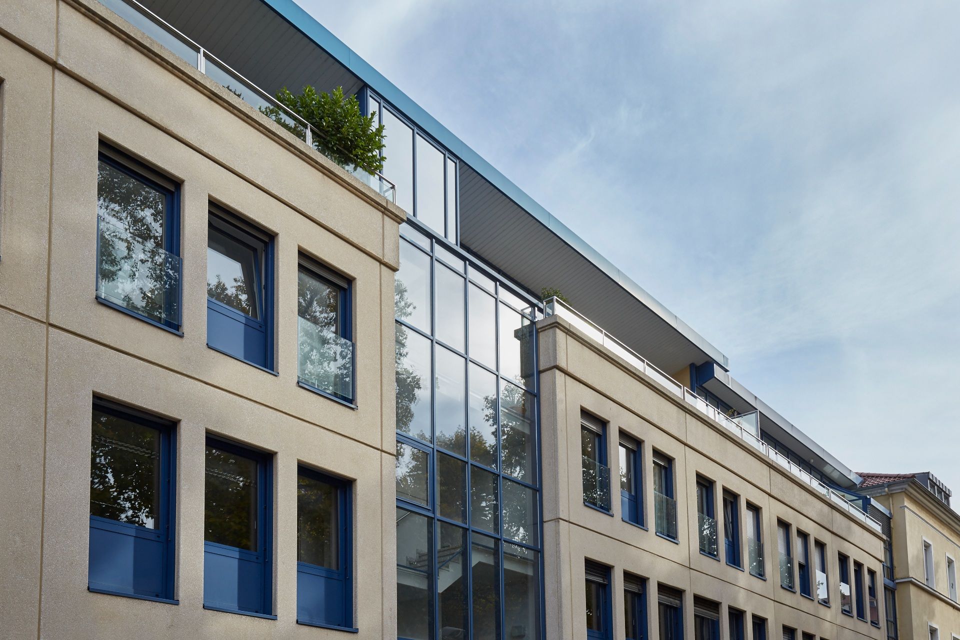 Große Auswahl an Haustüren, Fenstern & mehr | Weiß & Sohn