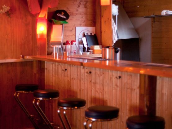 Bar Les Abériaux, un coin de fête au bord du Léman - Vaud