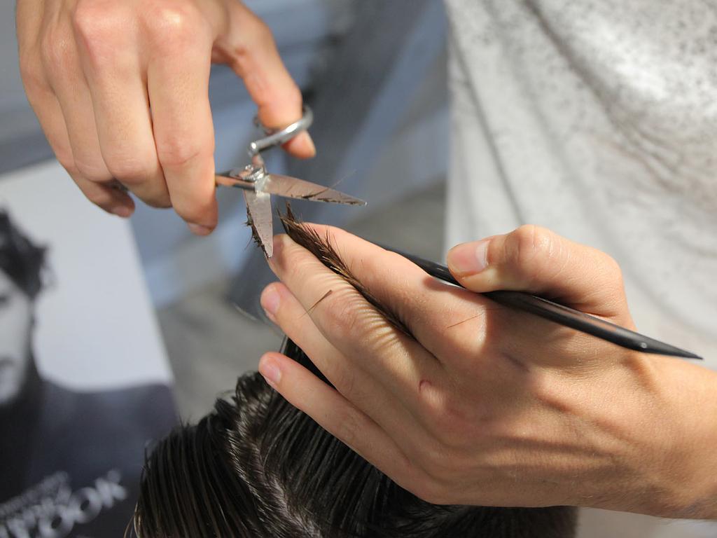 Votre Coiffeur et Barbier à Senlis - L'Atelier des Fées