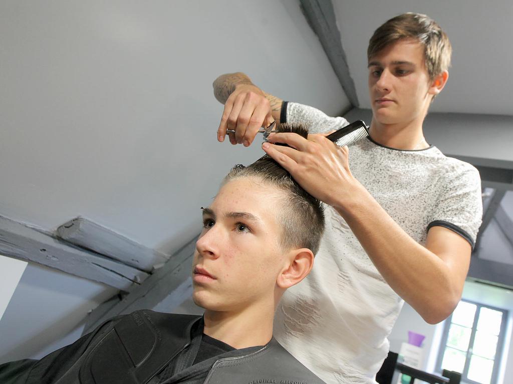 Votre Coiffeur et Barbier à Senlis - L'Atelier des Fées