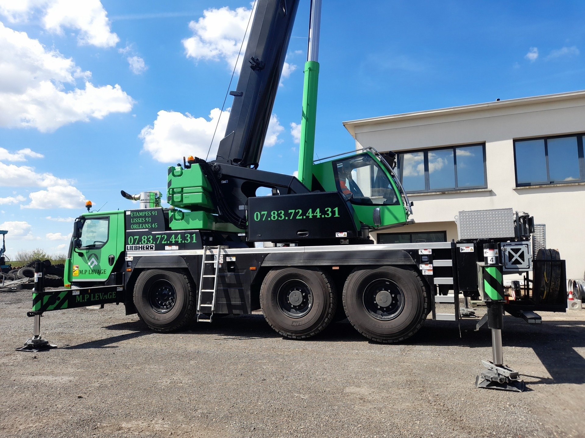 Service de levage industriel et de grutage à Étampes