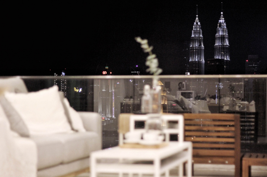 Book Your Dream Airbnb With KLCC View Today