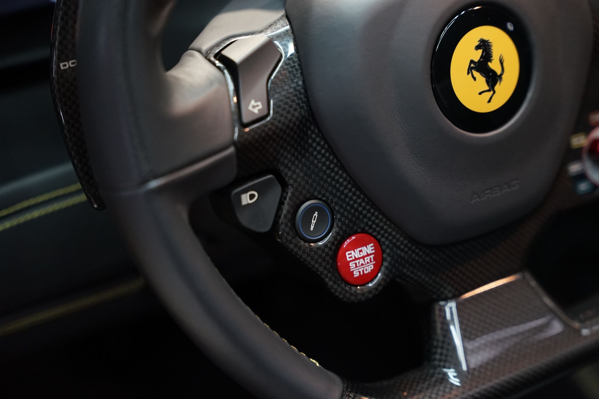 FERRARI 488 SPIDER V8 3.9L BITURBO 670CH