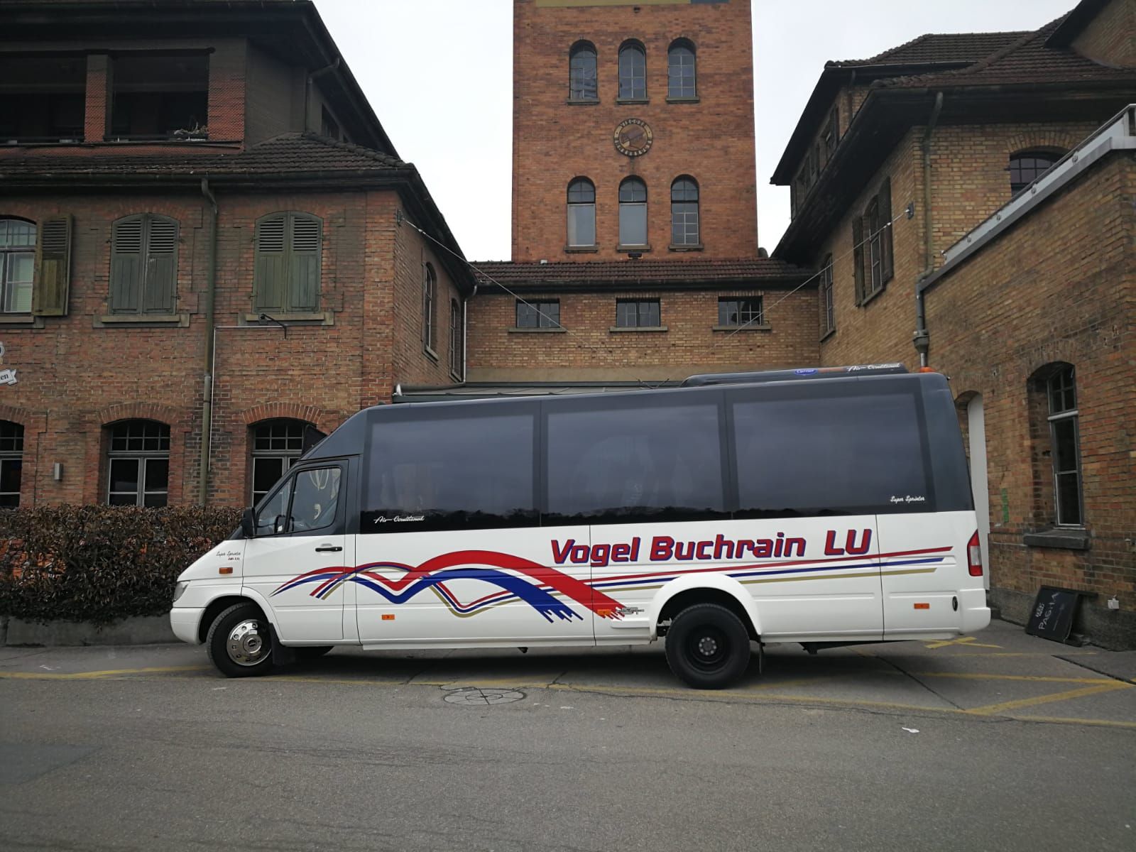 Carreisen und Taxi Vogel - Cars und Kleinbusse