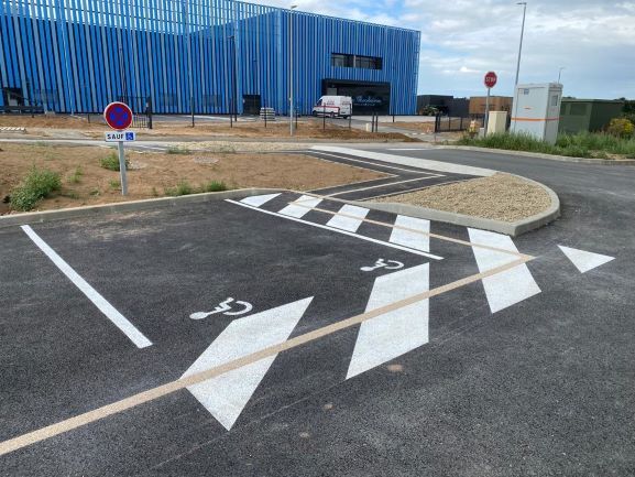 Signalétique PMR à Brest dans le Finistère | Bandes podotactiles.