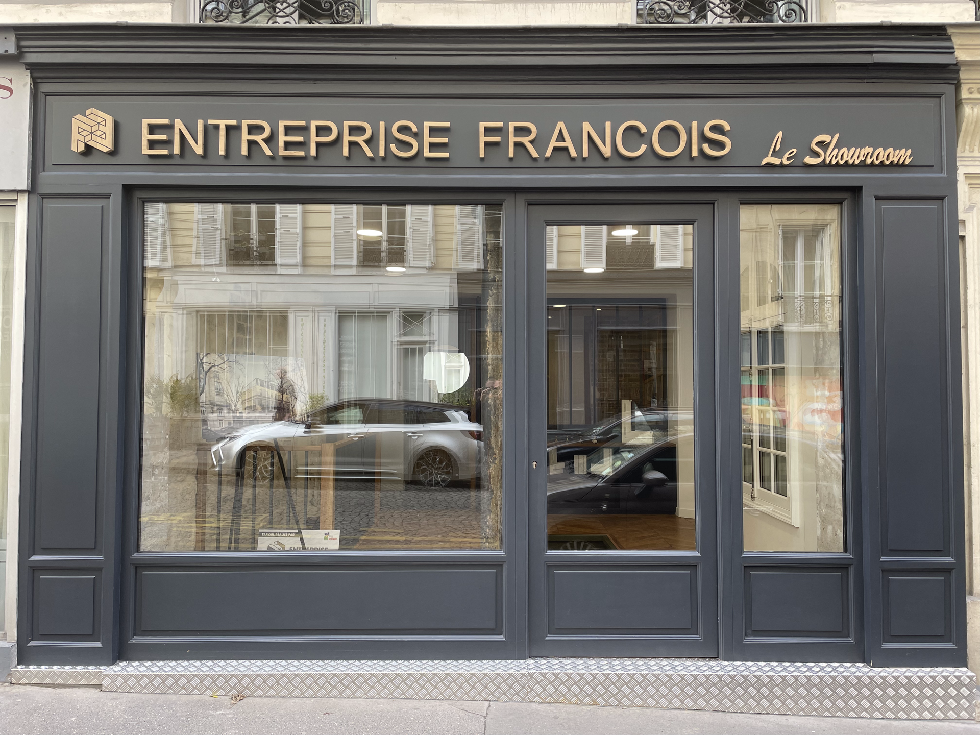Rénovation de devanture de magasin près de Coutances