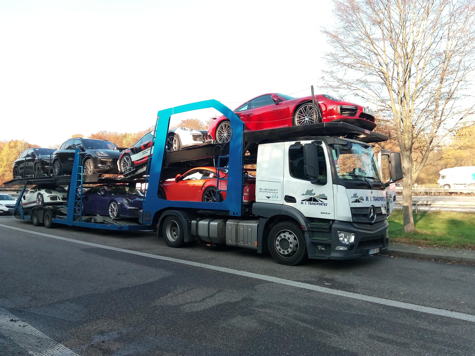 MI Transporte de Veículos|Transporte internacional de automóveis-Lisboa