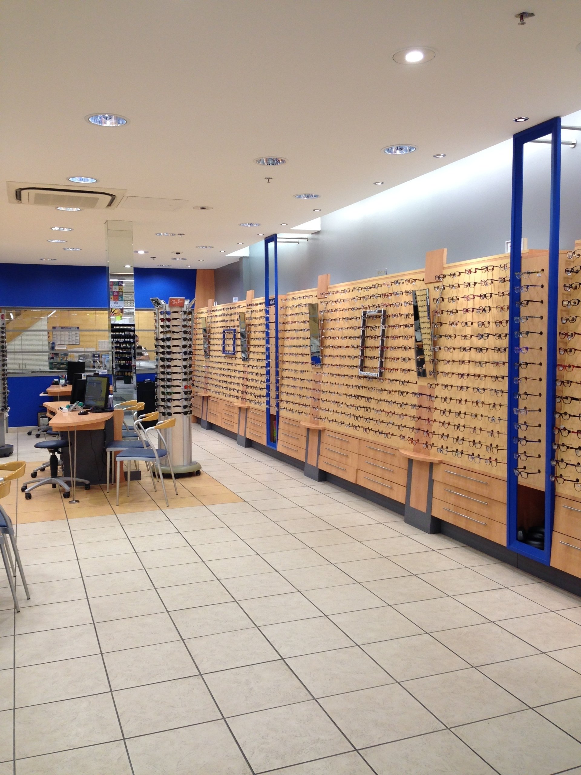 L'Unité Optique Mâcon Centre commercial Auchan - Vos opticiens