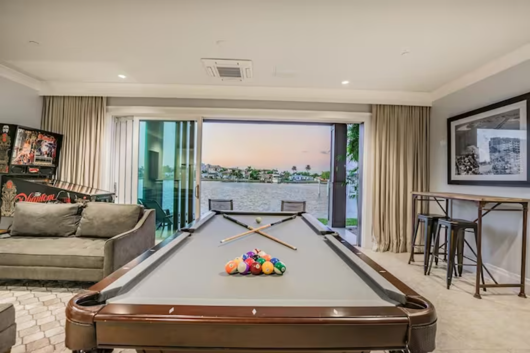 Home [aboveandbeyondvr.com]