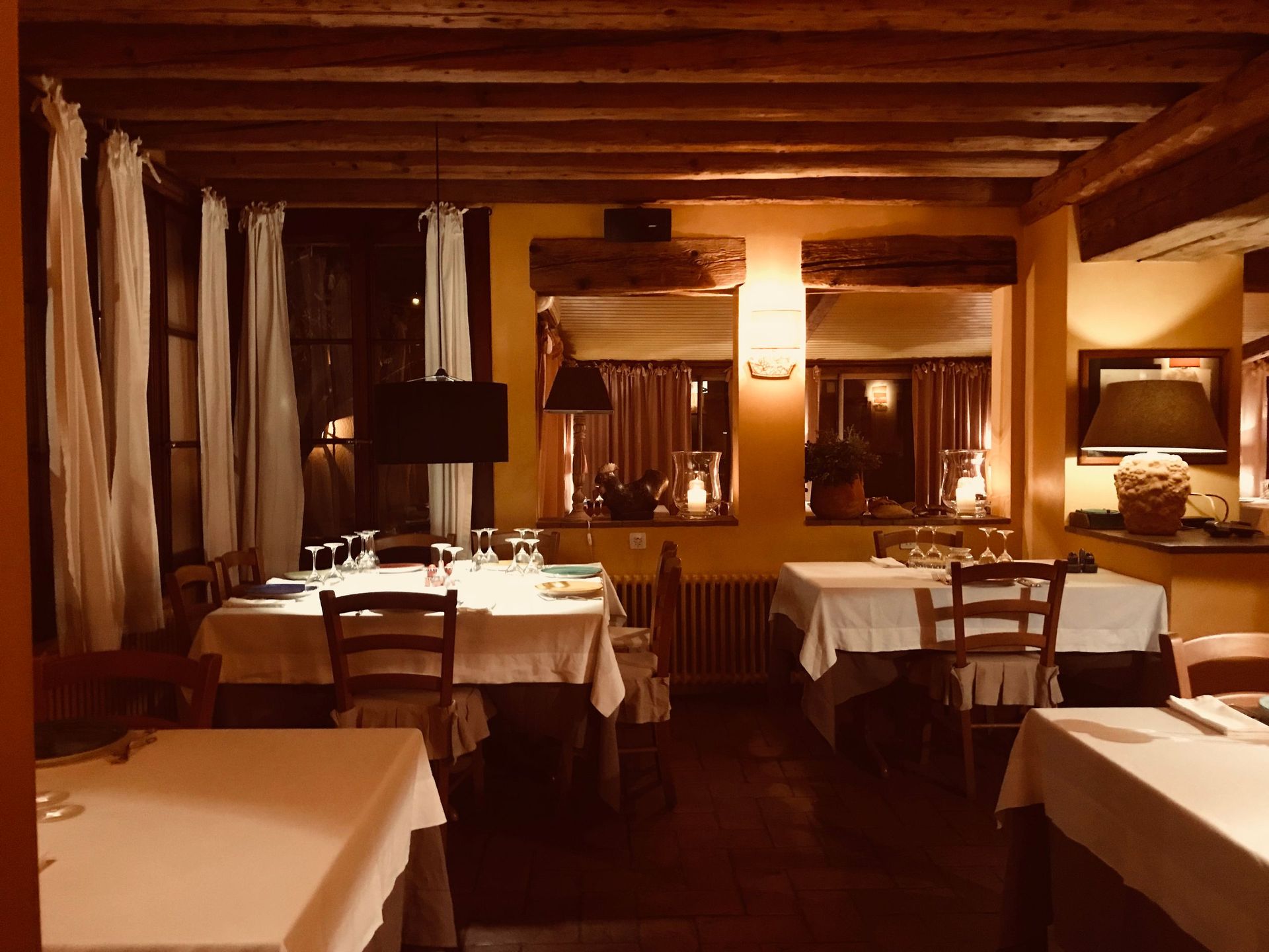 Découvrez les photos de la salle du restaurant et de la terrasse d'Il ...
