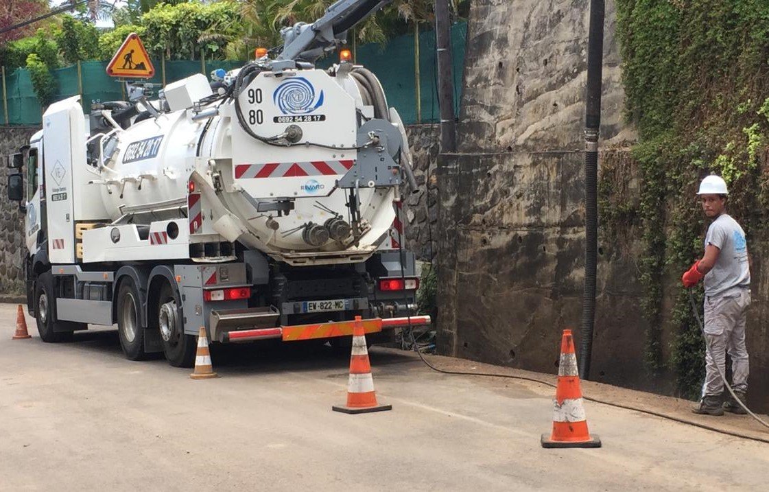 Entreprise d'assainissement près de La Réunion - Vidange Express