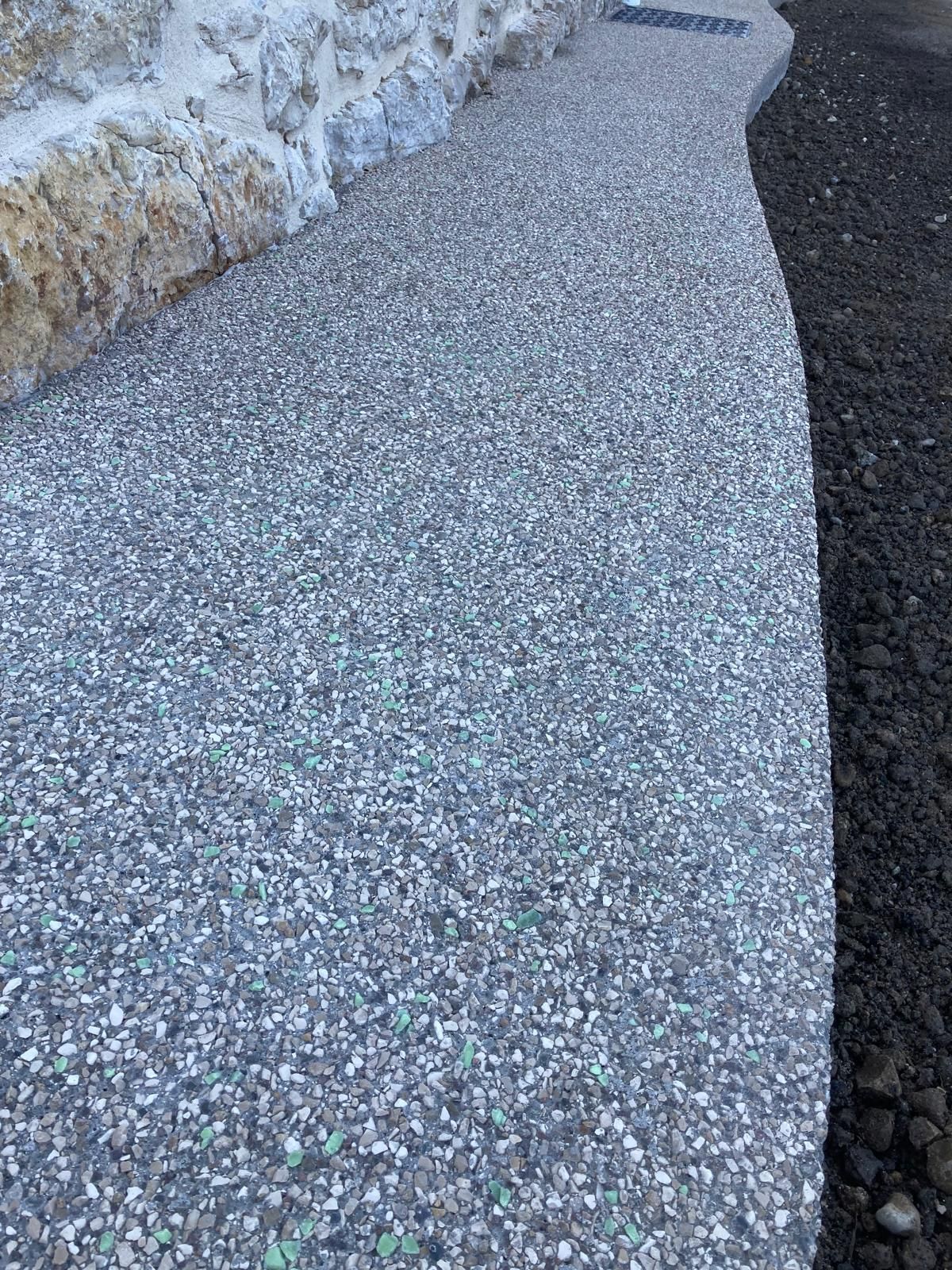 Fabrication et livraison de béton désactivé et décoratif
