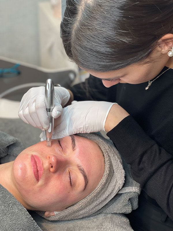 Booste Dein Gesicht Augenweide Frankfurt – Anti-Aging kurz und schmerzlos