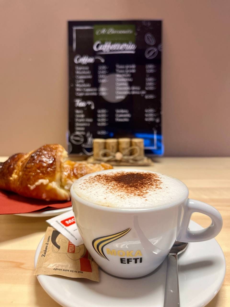 Bar mit frischem Frühstück | Mendrisio | Albaraonda