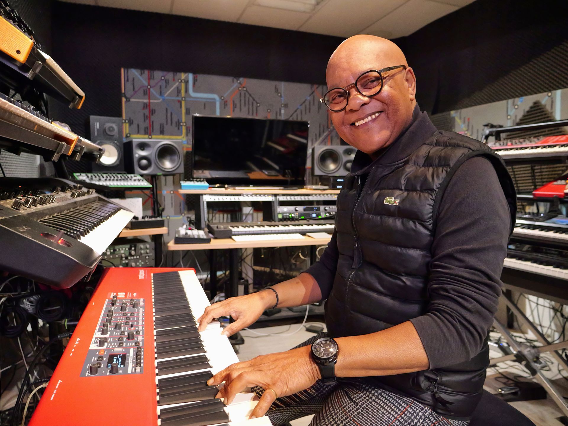 Chanteur - Découvrez le site officiel de Mario Ramsamy