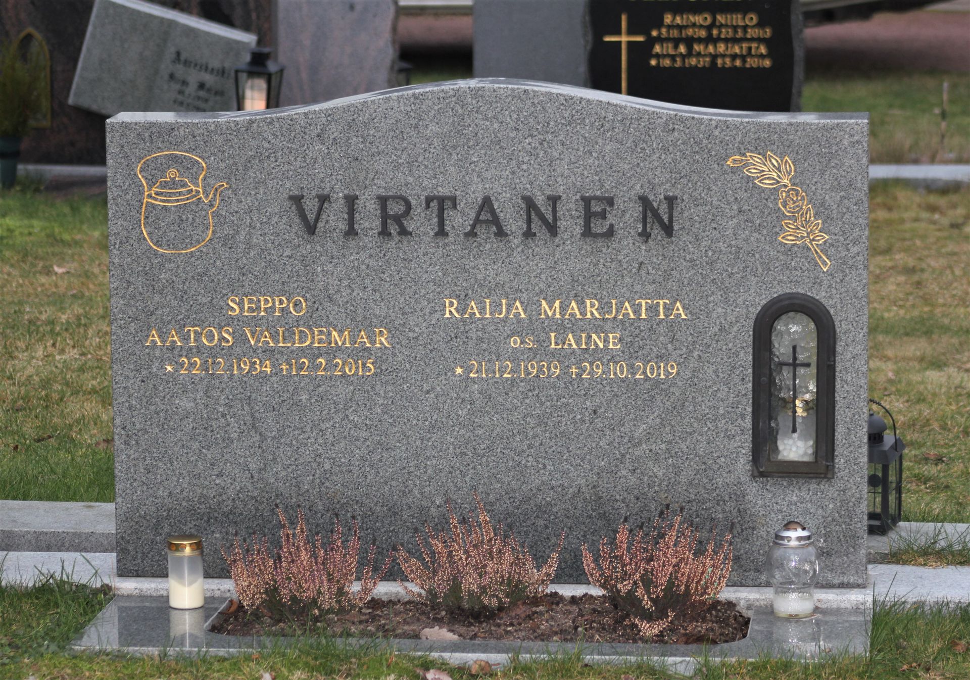 Perinteiset hautakivet | Rouhiaisen Kivi