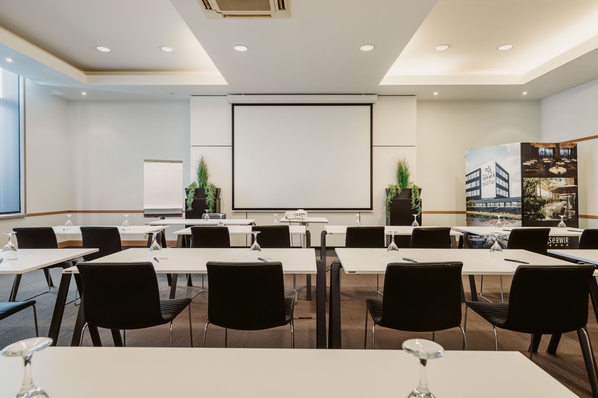 Onze zalen - Business Hotel | Hotel Serwir Sint-Niklaas