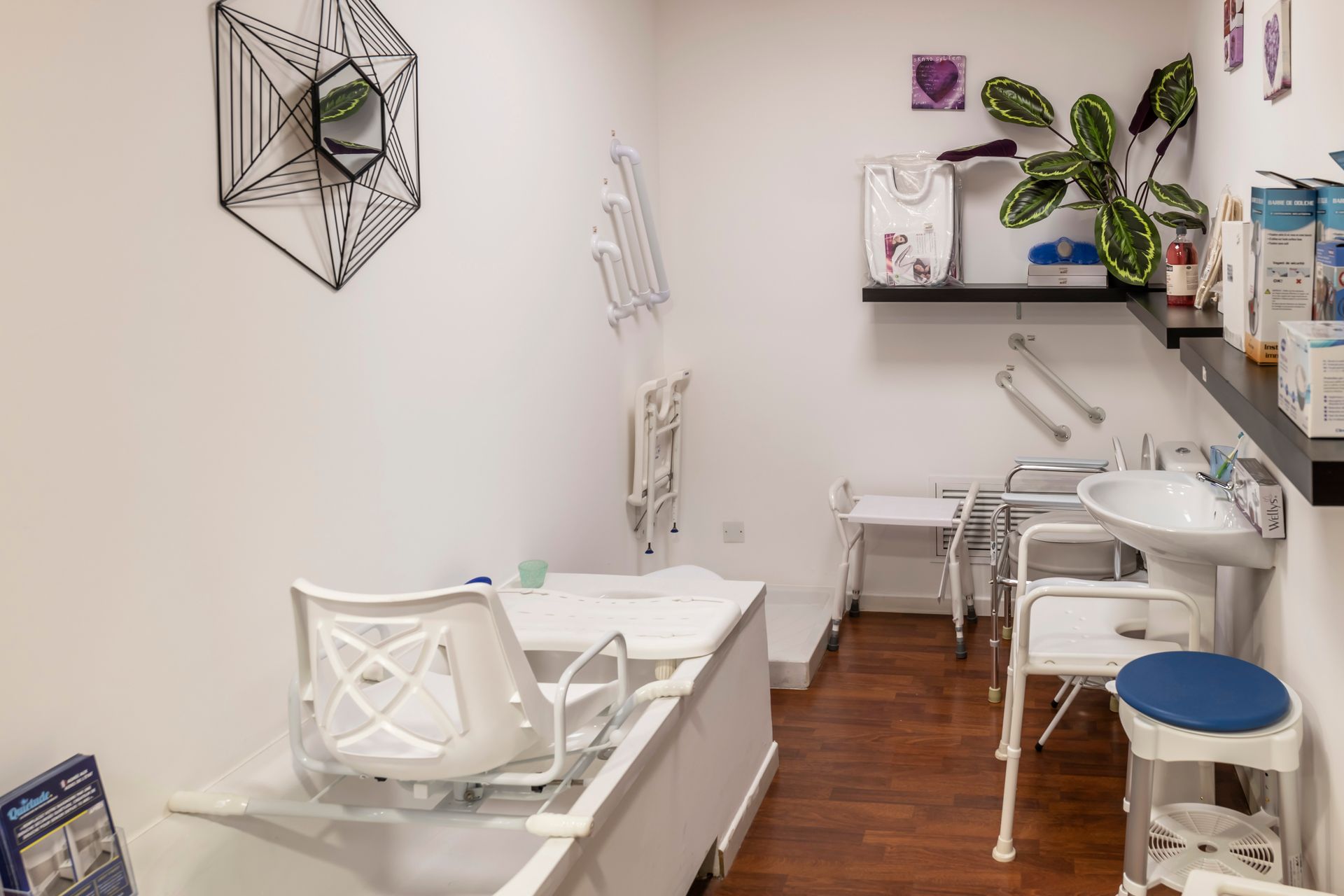 Vente de stéthoscopes, tensiomètres et mobilier médical