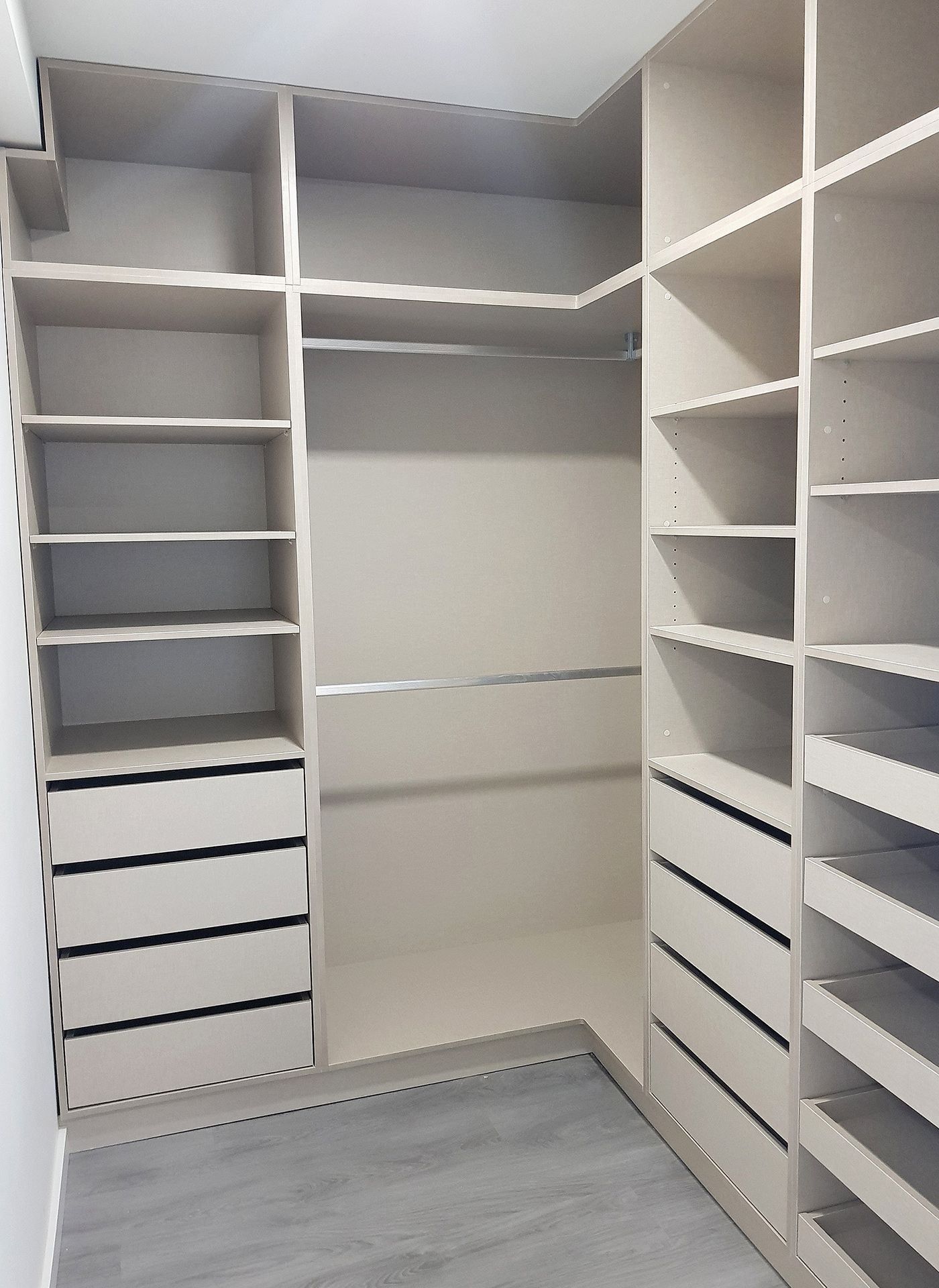 Roupeiros por Medida - Carpintaria Afonso & Afonso - Loures | Lisboa