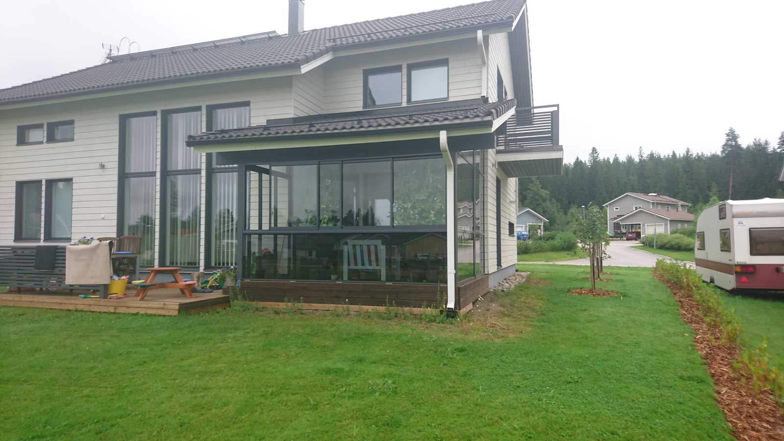 Terassin rakentaminen | Uudenmaan Rala Palvelut Oy