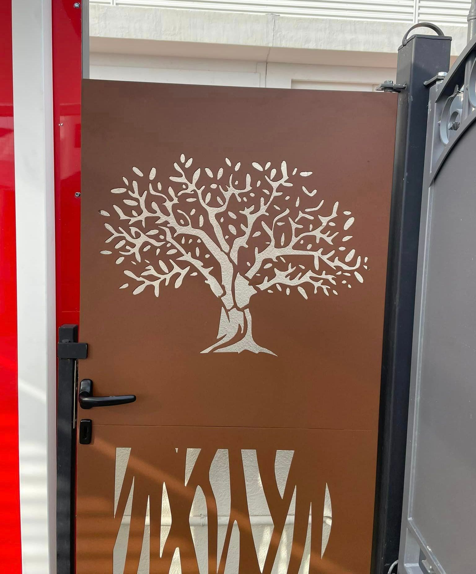 Découpe au plasma dans la ville d'Aubagne - Personnalisation