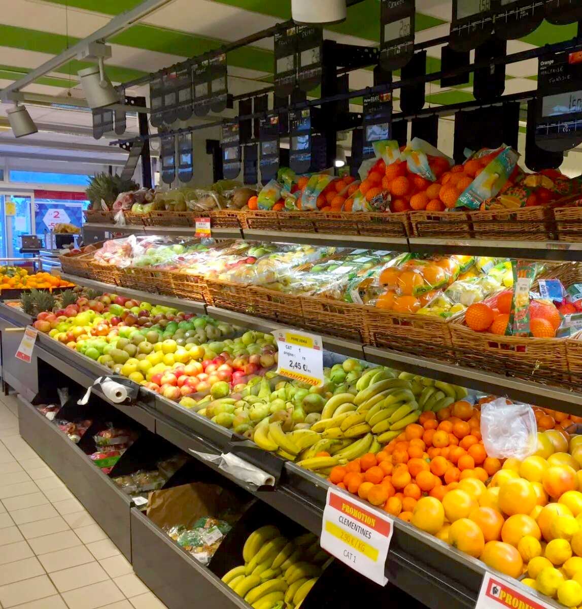 Supermarché situé dans la ville de Bonifacio - SPAR