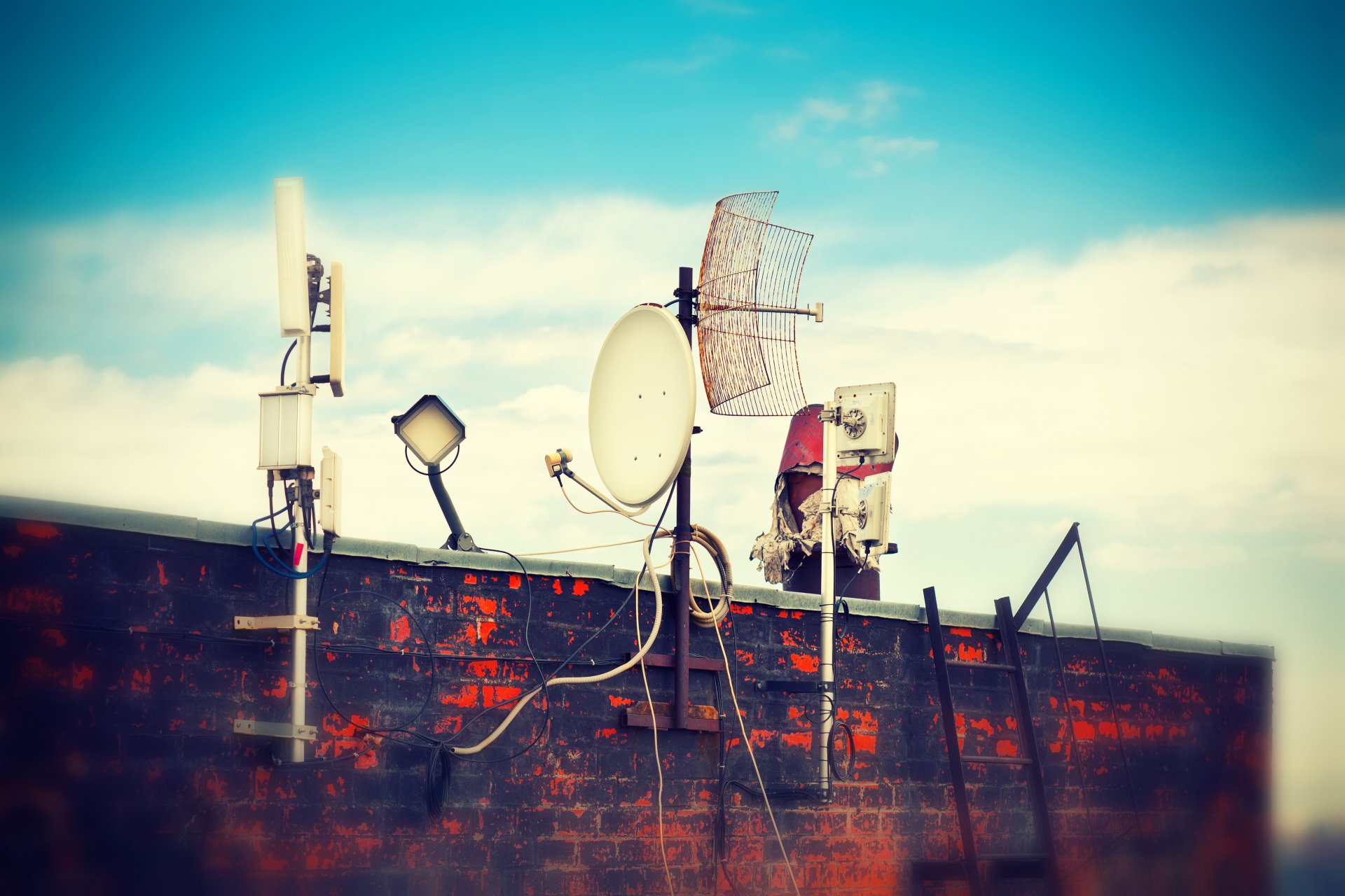 Un antenniste compétent et disponible près de Marmande